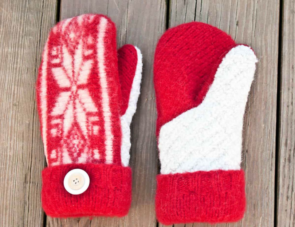 25 Free Mitten Sewing Patterns {Step by Step Pattern}