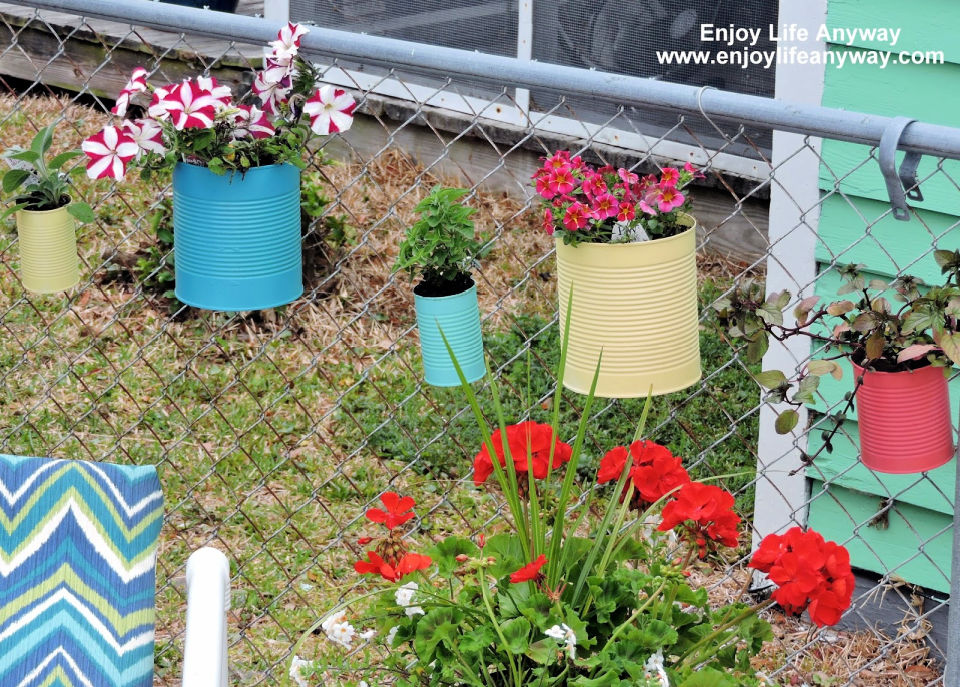 25 Diy Fence Planter Ideas Make Your Own Fence Planters