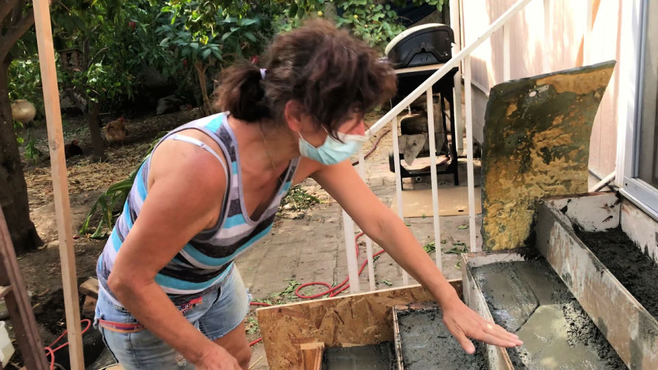 20 DIY Concrete Steps Plan: How To Build Concrete Steps