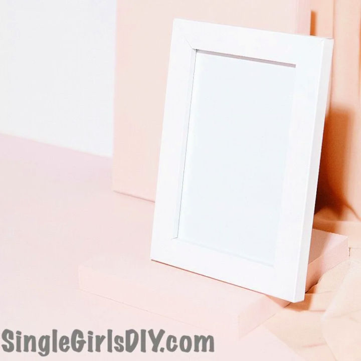 25 DIY Memo Board Ideas: How To Make a Memory Board