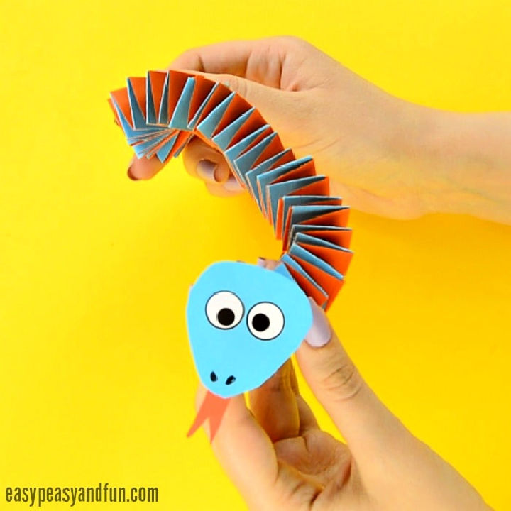 25 Easy Snake Crafts for Kids (Preschoolers & Toddlers)