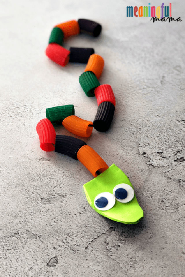 25 Easy Snake Crafts for Kids (Preschoolers & Toddlers)