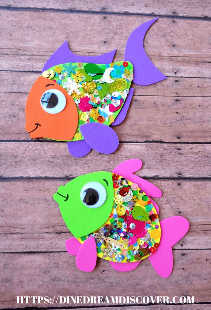 25 Rainbow Fish Crafts and Art (Printable Template)