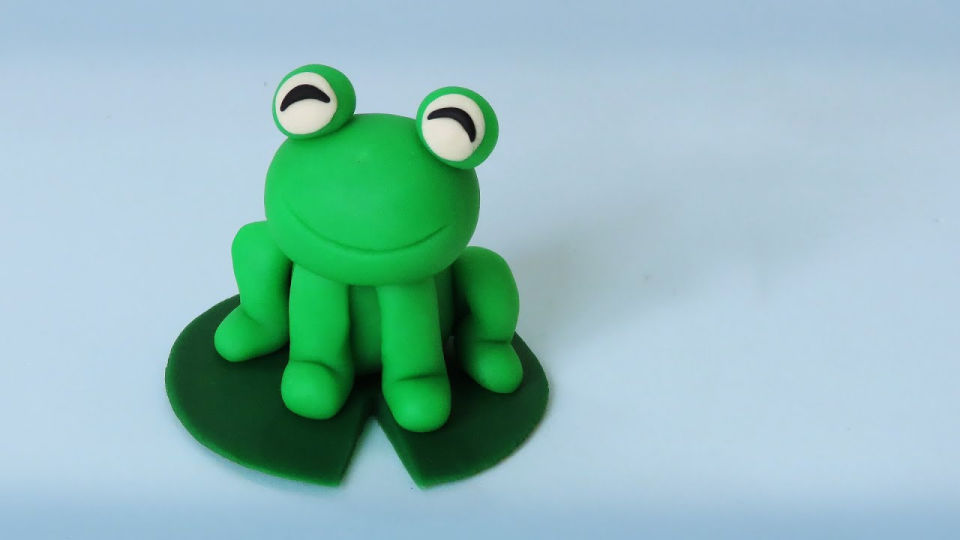 25 Easy Clay Frog Sculptures: How To Make a Clay Frog