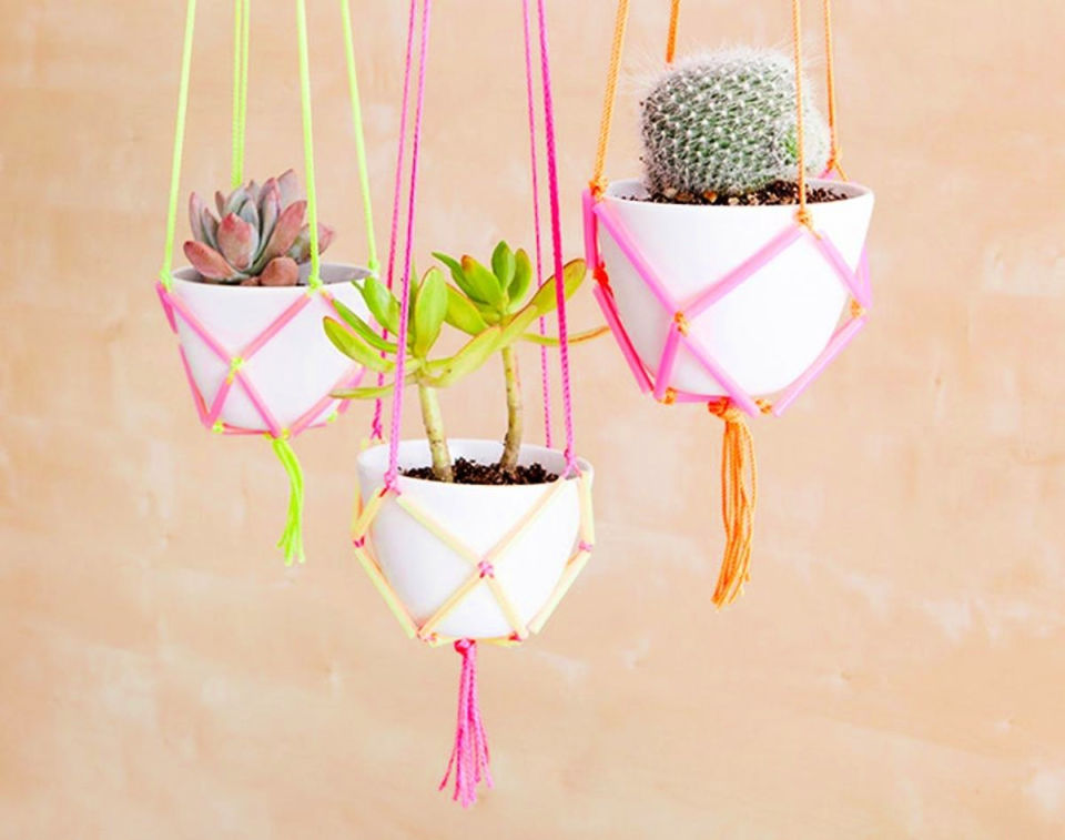 30 Easy Crafts with Straws: Things to Make with Straws