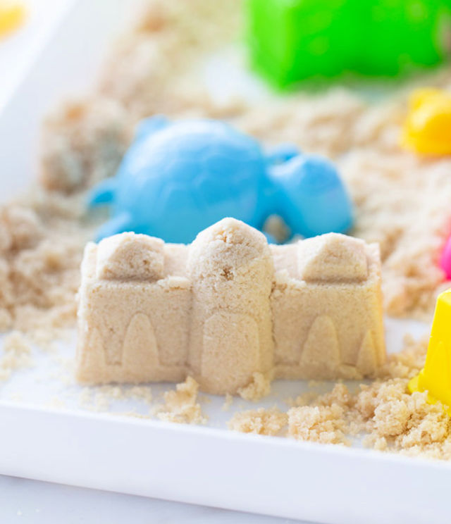 25 DIY Moon Sand Recipe List: How To Make Kinetic Sand