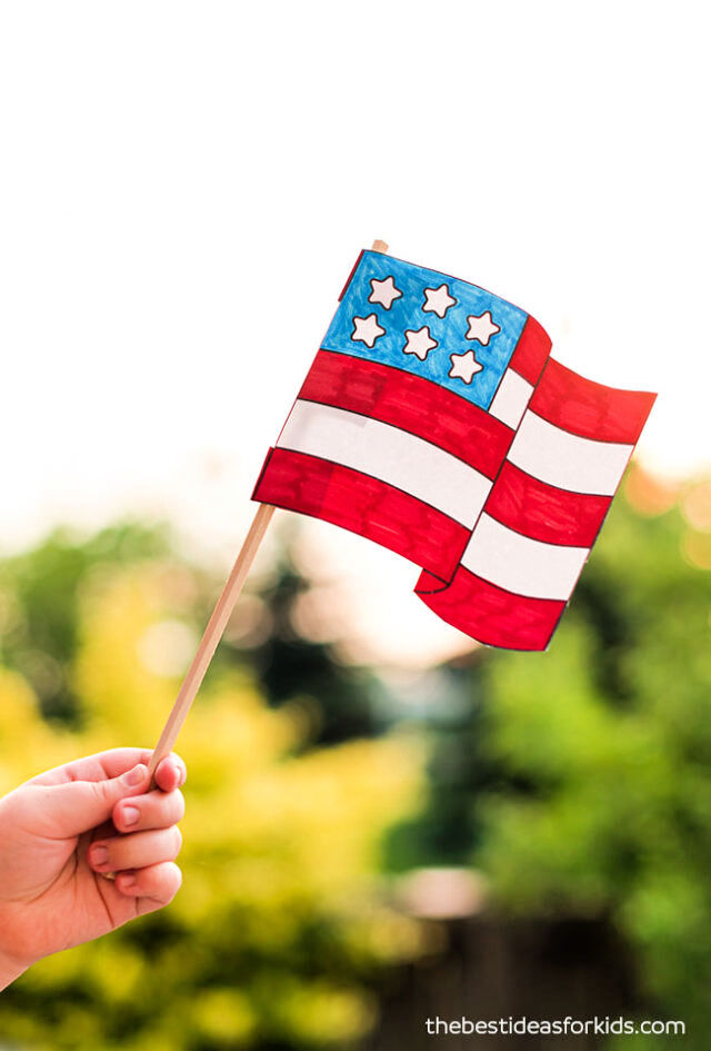 25 Easy American Flag Crafts for Kids: Flag Day Craft Ideas