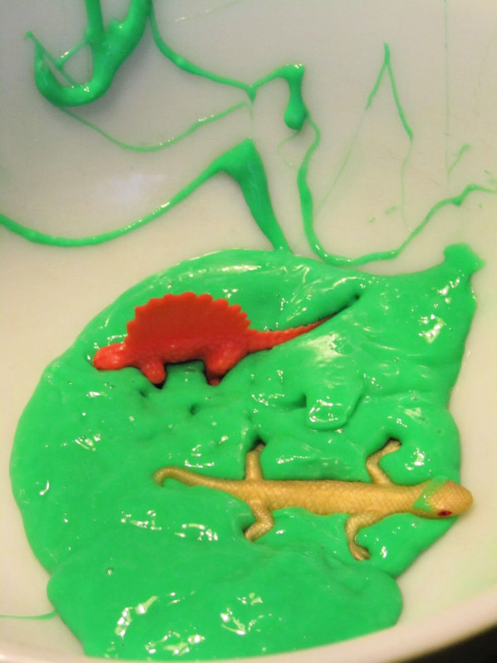 40 Homemade Silly Putty Recipe: How To Make Silly Putty