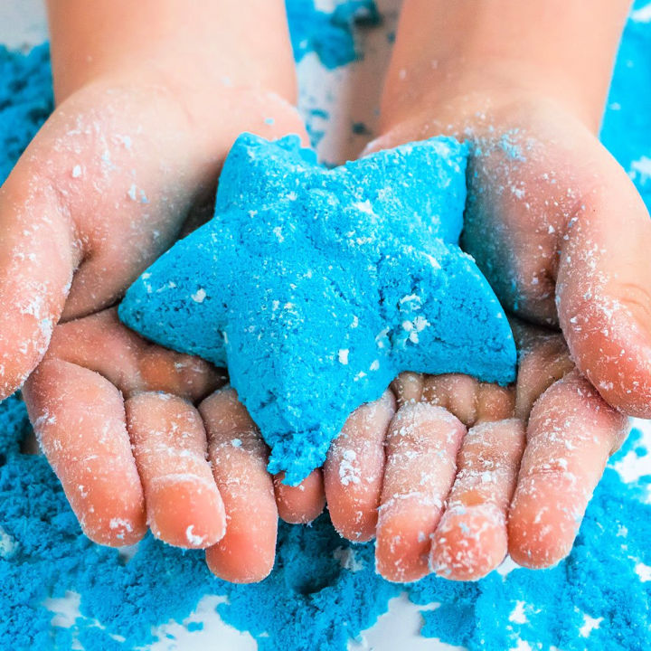 25 DIY Moon Sand Recipe List: How To Make Kinetic Sand