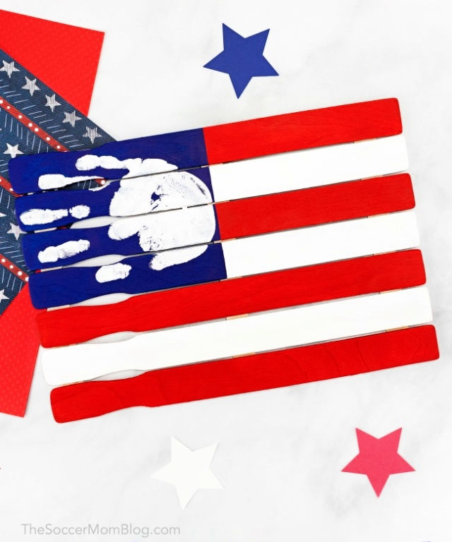 25 Easy American Flag Crafts for Kids: Flag Day Craft Ideas