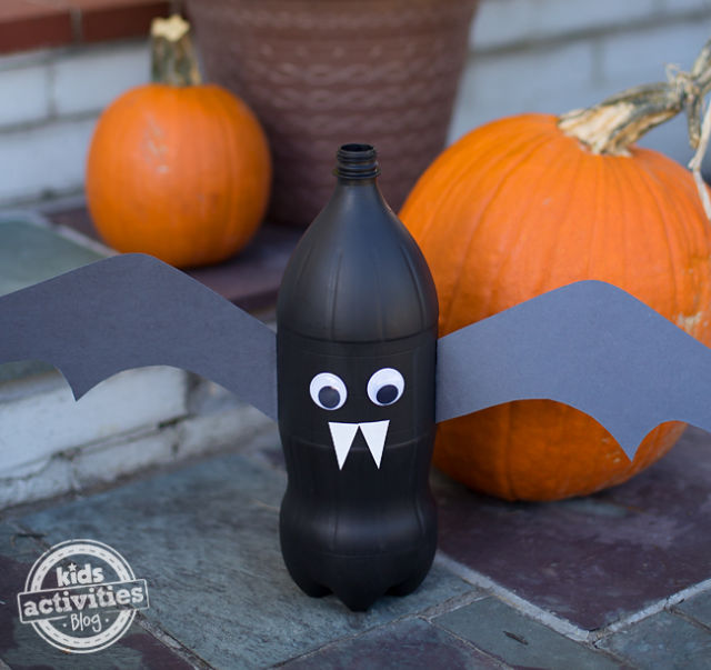 25 Easy Bat Crafts for Kids: Halloween Bat Craft Ideas