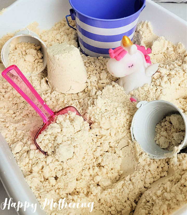 25 DIY Moon Sand Recipe List: How To Make Kinetic Sand