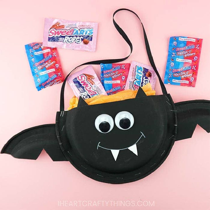 25 Easy Bat Crafts for Kids: Halloween Bat Craft Ideas