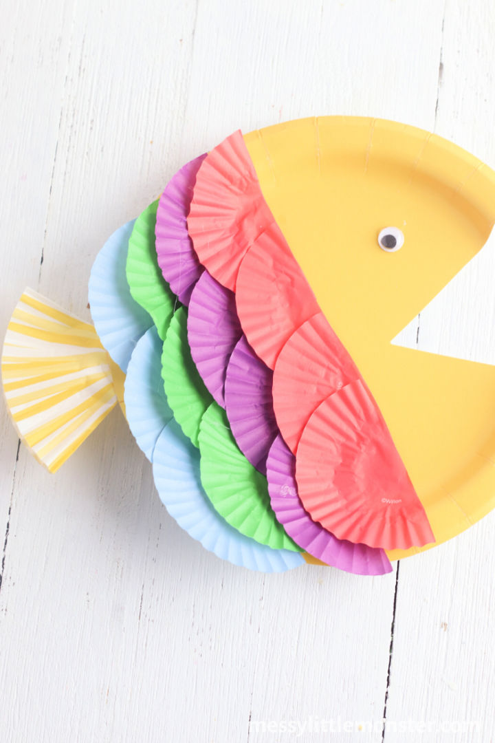 25 Rainbow Fish Crafts and Art (Printable Template)