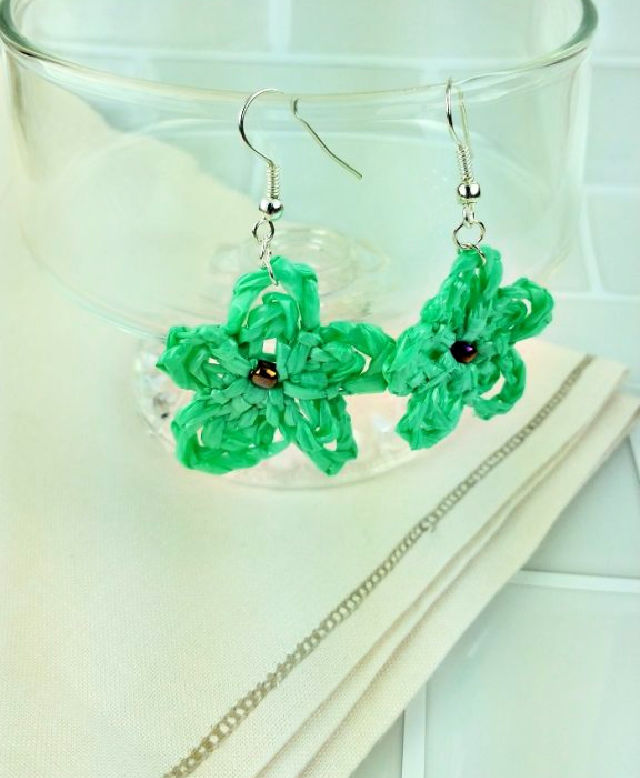 25 Easy Plastic Bag Crafts: Things to Make with Plastic Bags